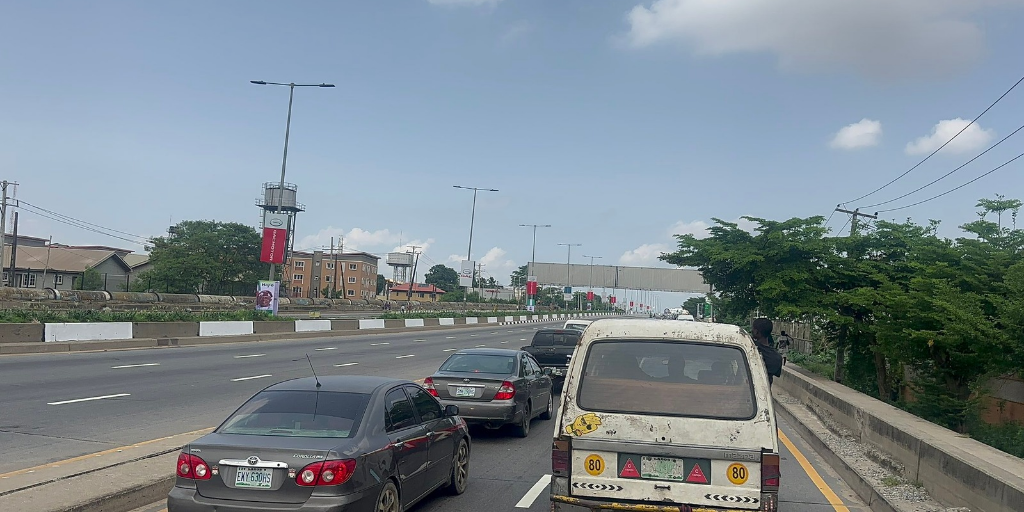 Why are Canopies on Gbagada Expressway? | Zikoko!