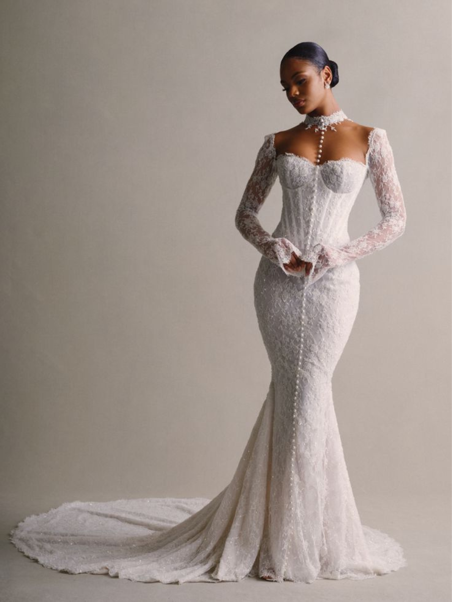 25 Beautiful White Lace Styles You’ll Run to Show Your Tailor