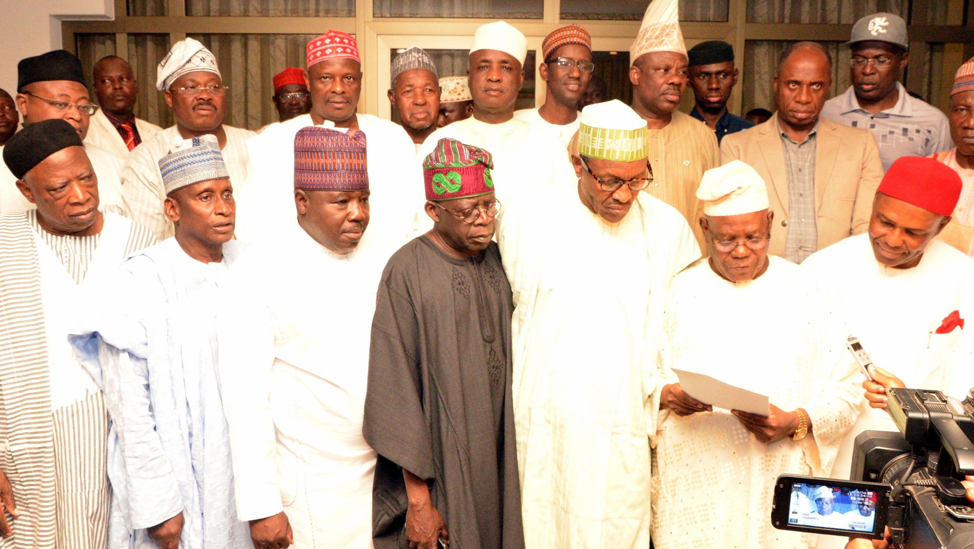 The Complete Guide To Nigerian Friendship Groups 101 | Zikoko!